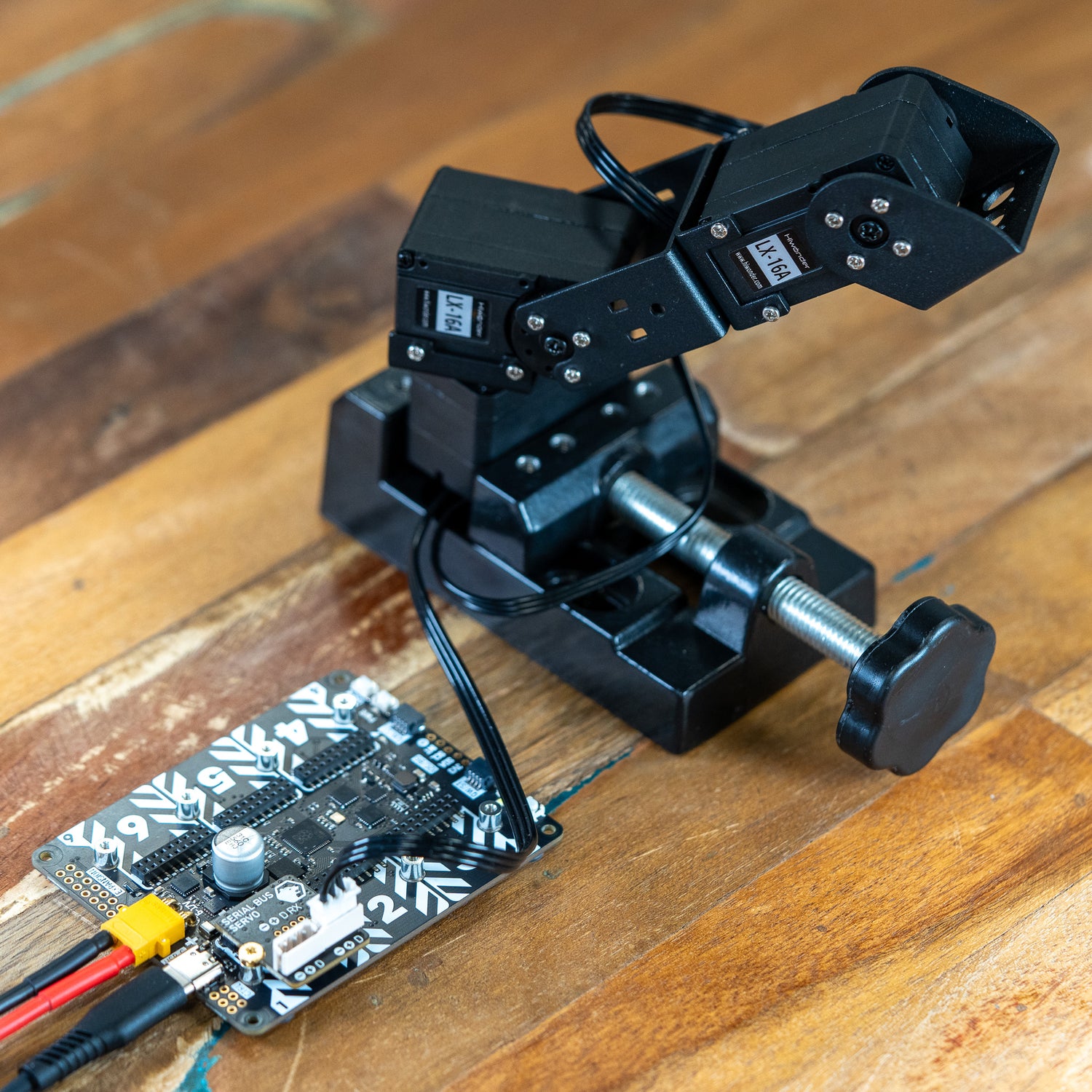 LX-16A 7.4V Metal Gear Serial Servo