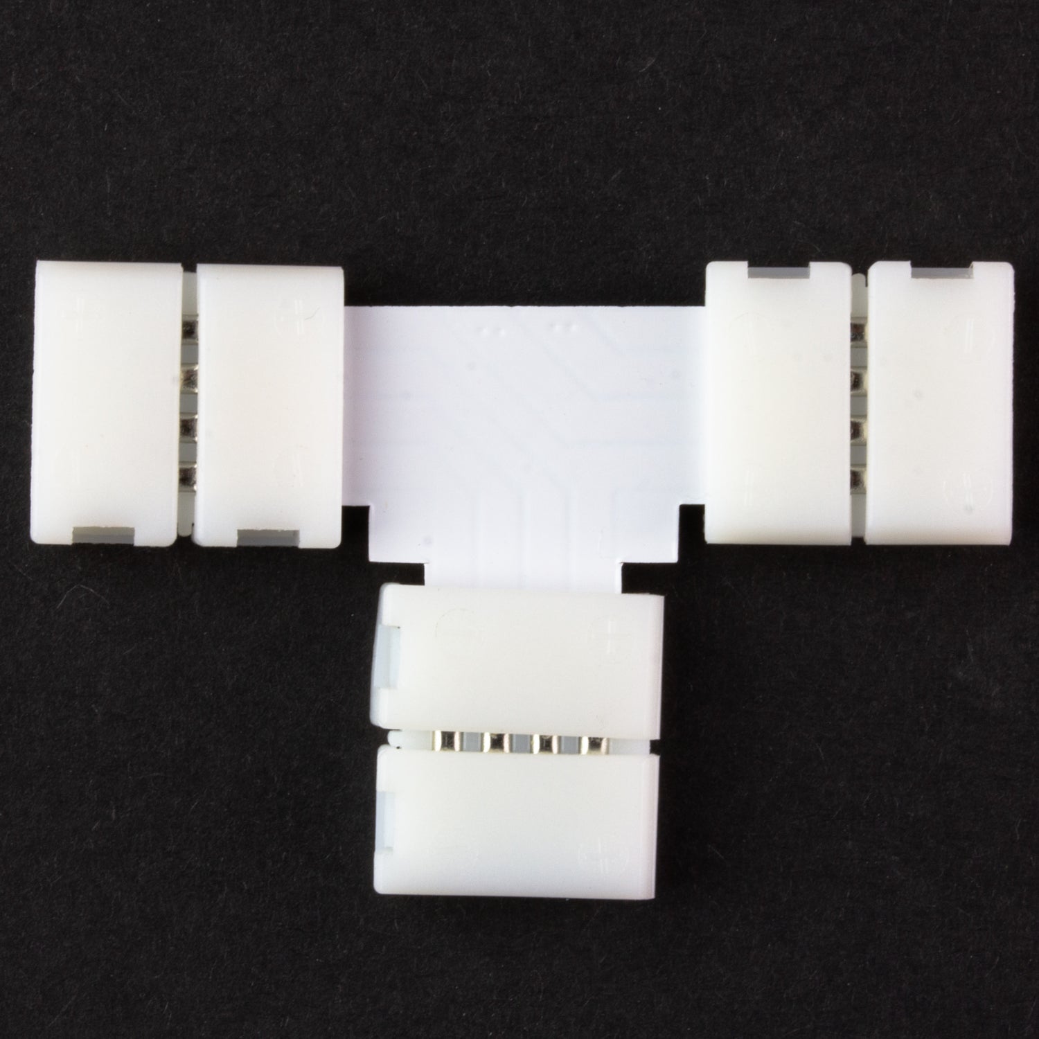 Flexible LED Strip Adaptor - 4-pin - Right angle