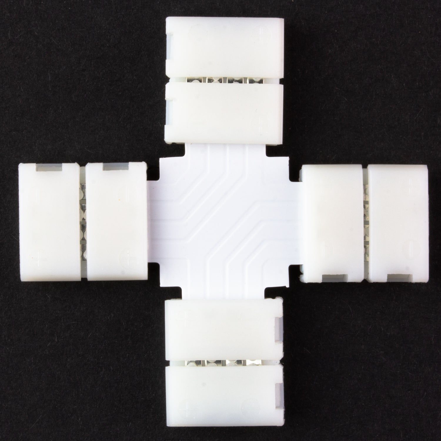 Flexible LED Strip Adaptor - 4-pin - Right angle