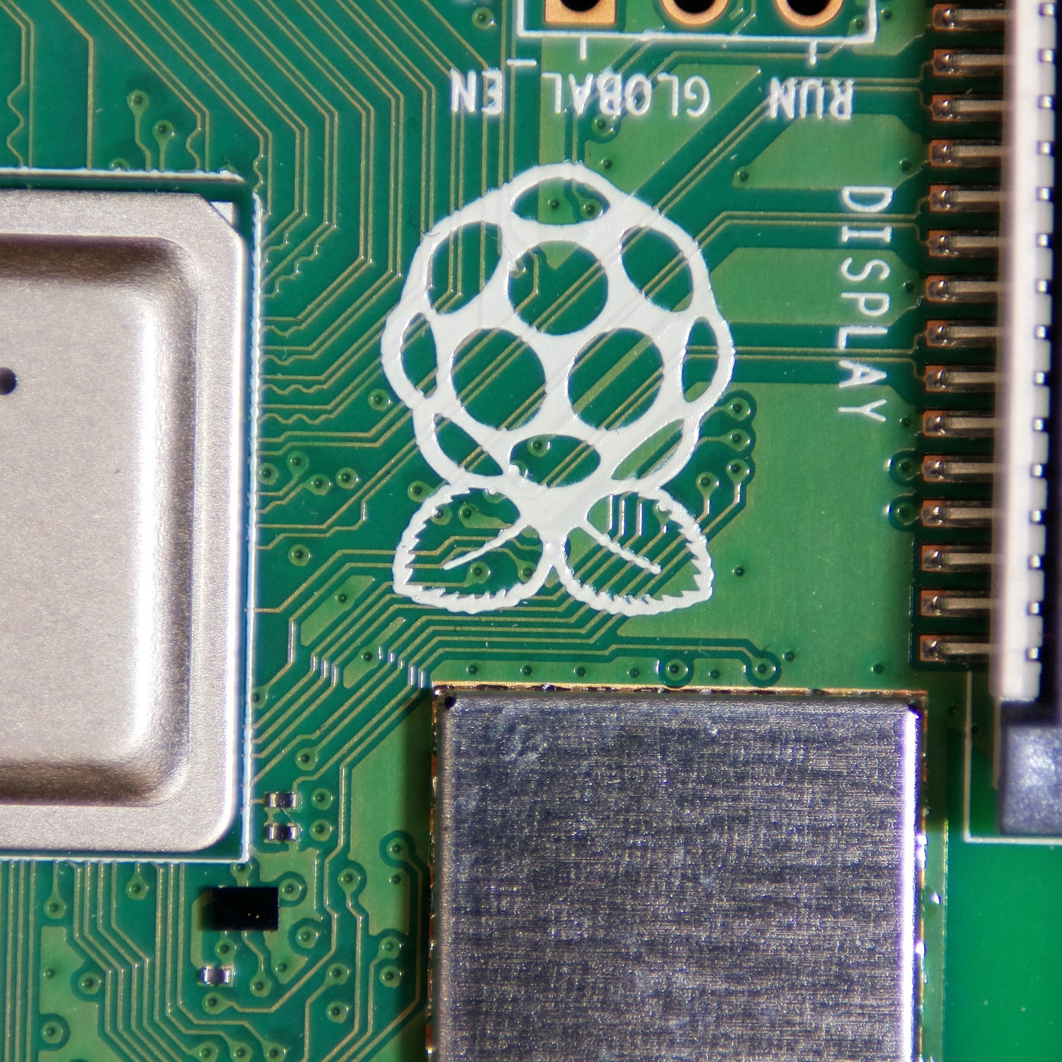 Microscope lens for the Raspberry Pi High Quality Camera - 0.12-1.8x